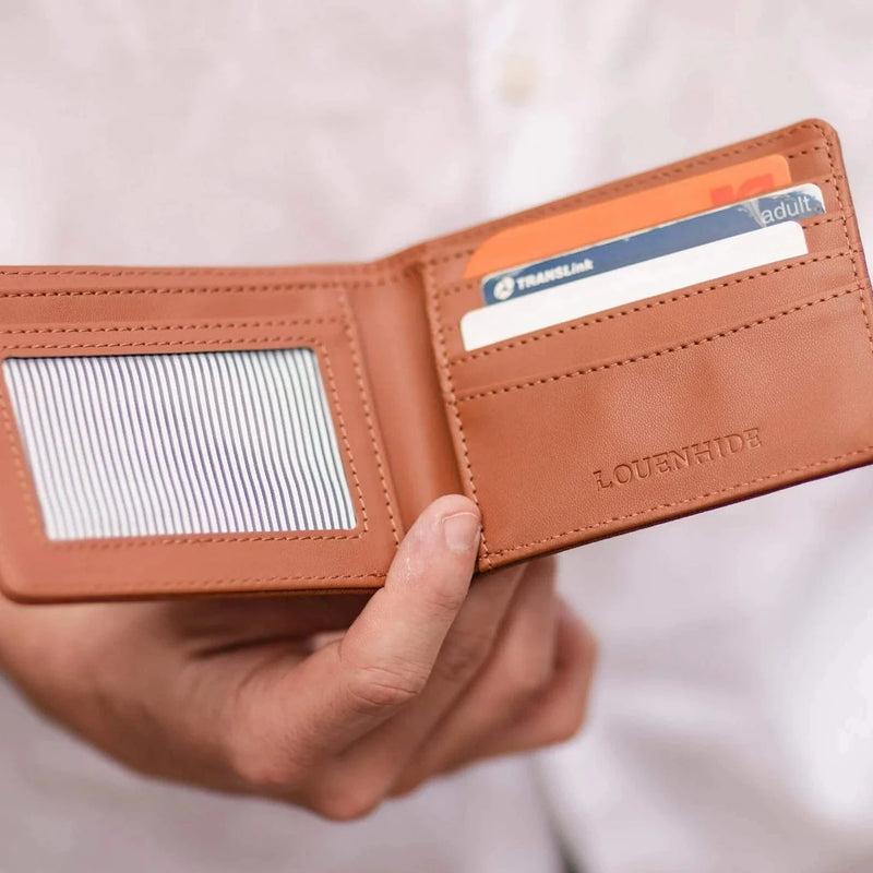 Louenhide Hunter Mens Wallet – The Little Country Store